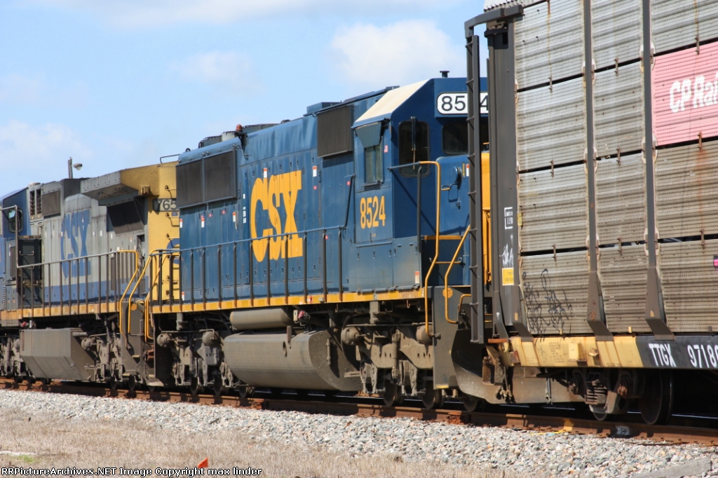 CSX 8524